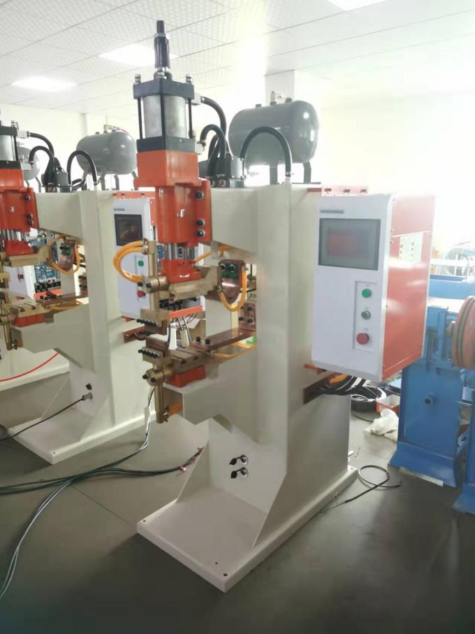 Intermediate frequency row welding For stainless steel mesh